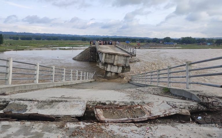 Govt to study flood-induced damage in roads and bridges - OnlineKhabar ...