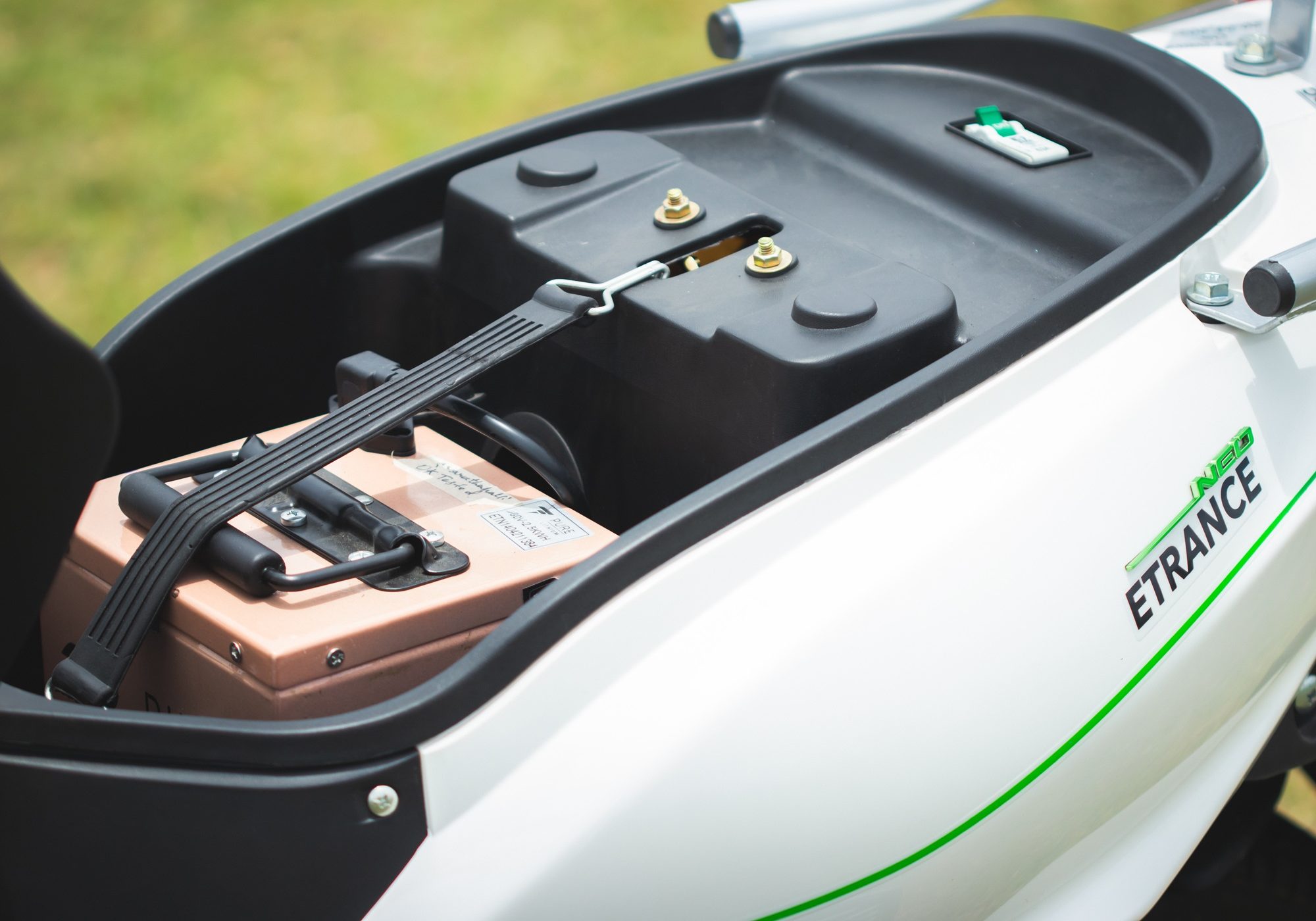 PURE EV ETrance Neo review: New sporty e-scooter is a considerable ...