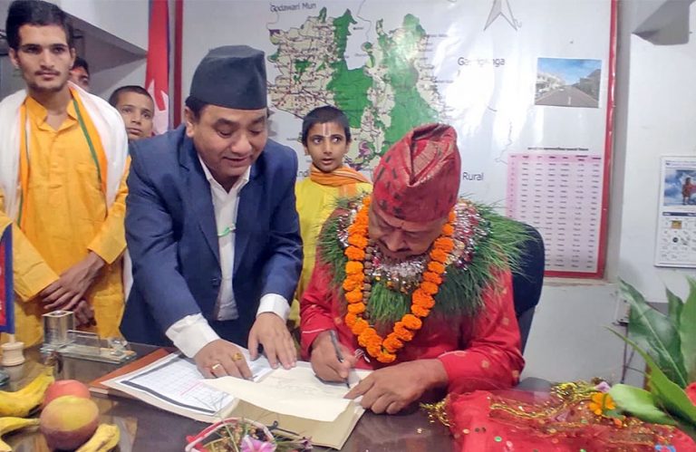 Gopal Hamal: A trader-turned-social worker is now the mayor of ...