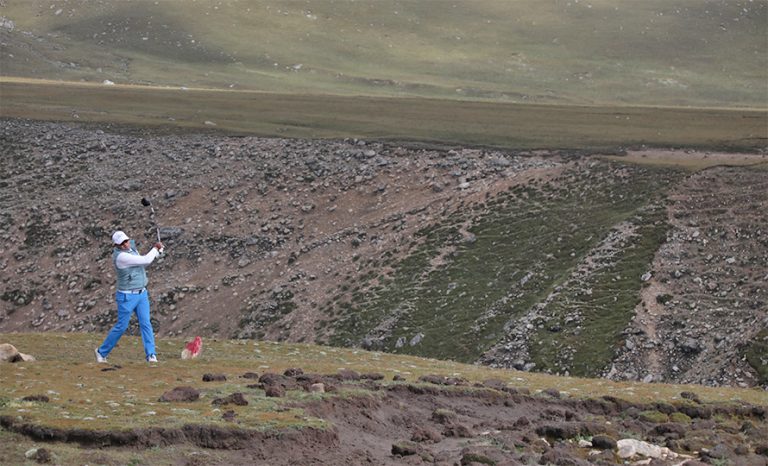 Mustang Golf Course: World's highest-altitude golf course holds new ...