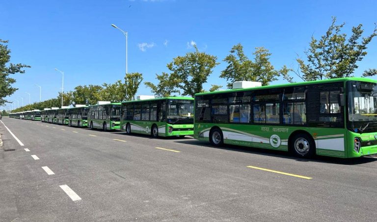 3 electric buses of Sajha Yatayat begin plying Patan-Jorpati route in ...